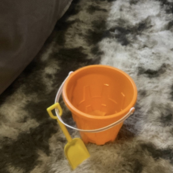 Toys | Kids Beach Sand And Water Toy Buckets With Shovel | Poshmark